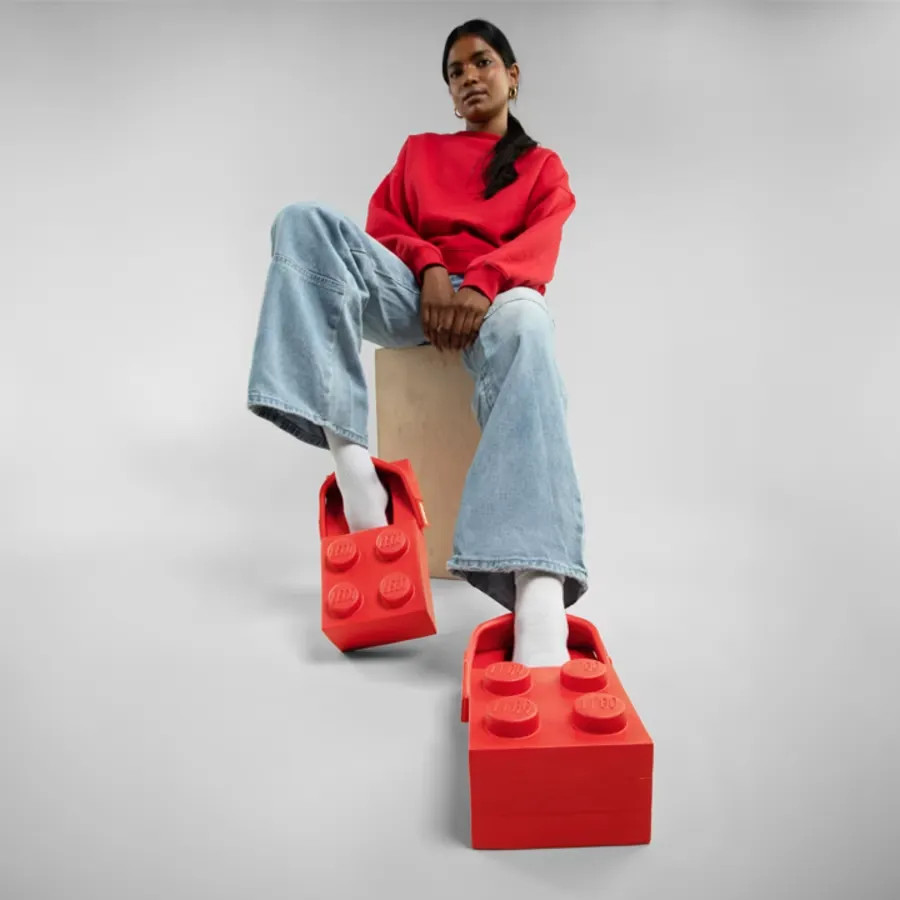 Deze LEGO® x Crocs™ klompen wil je meteen hebben | My Daily Favorite